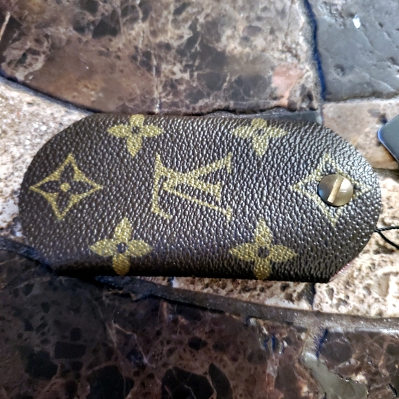 Louis Vuitton | Accessories | Louis Vuitton Vintage Monogram Twist Key ...